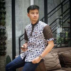 30+ Model Baju Batik Modern Pria yang Wajib Dimiliki - Hassa